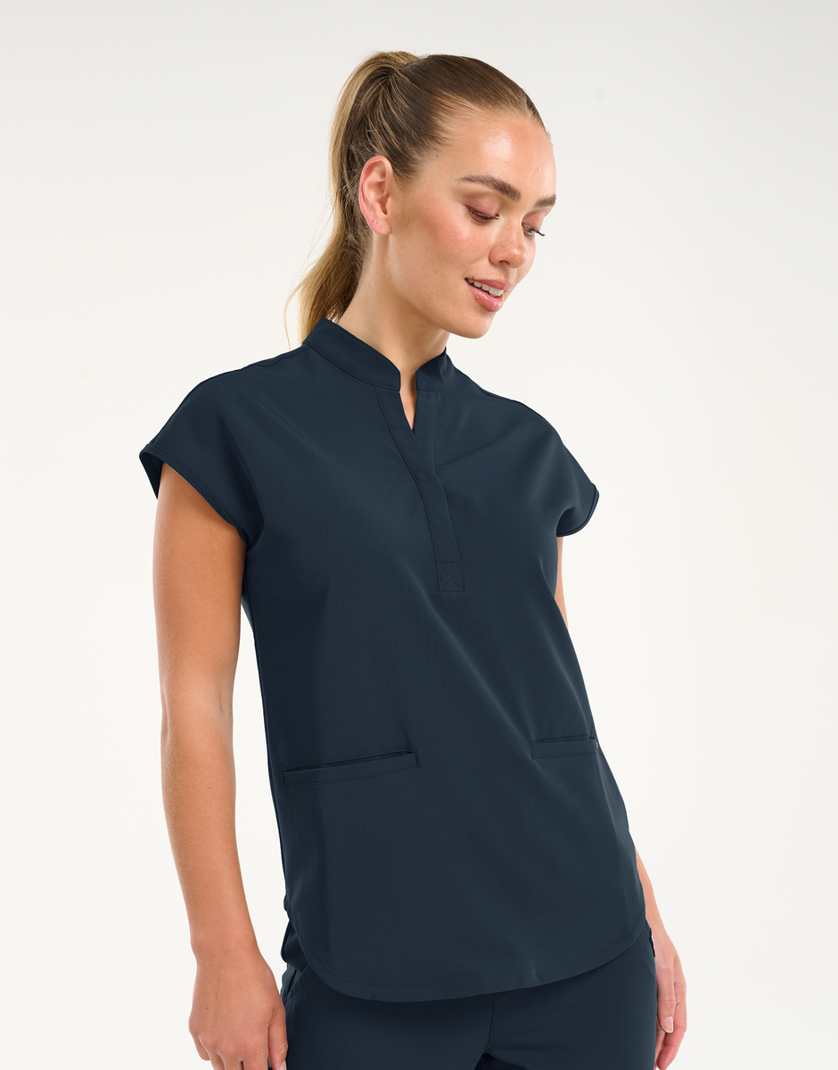 Apollo Scrub Top in Midnight Navy | Airmed Scrubs
