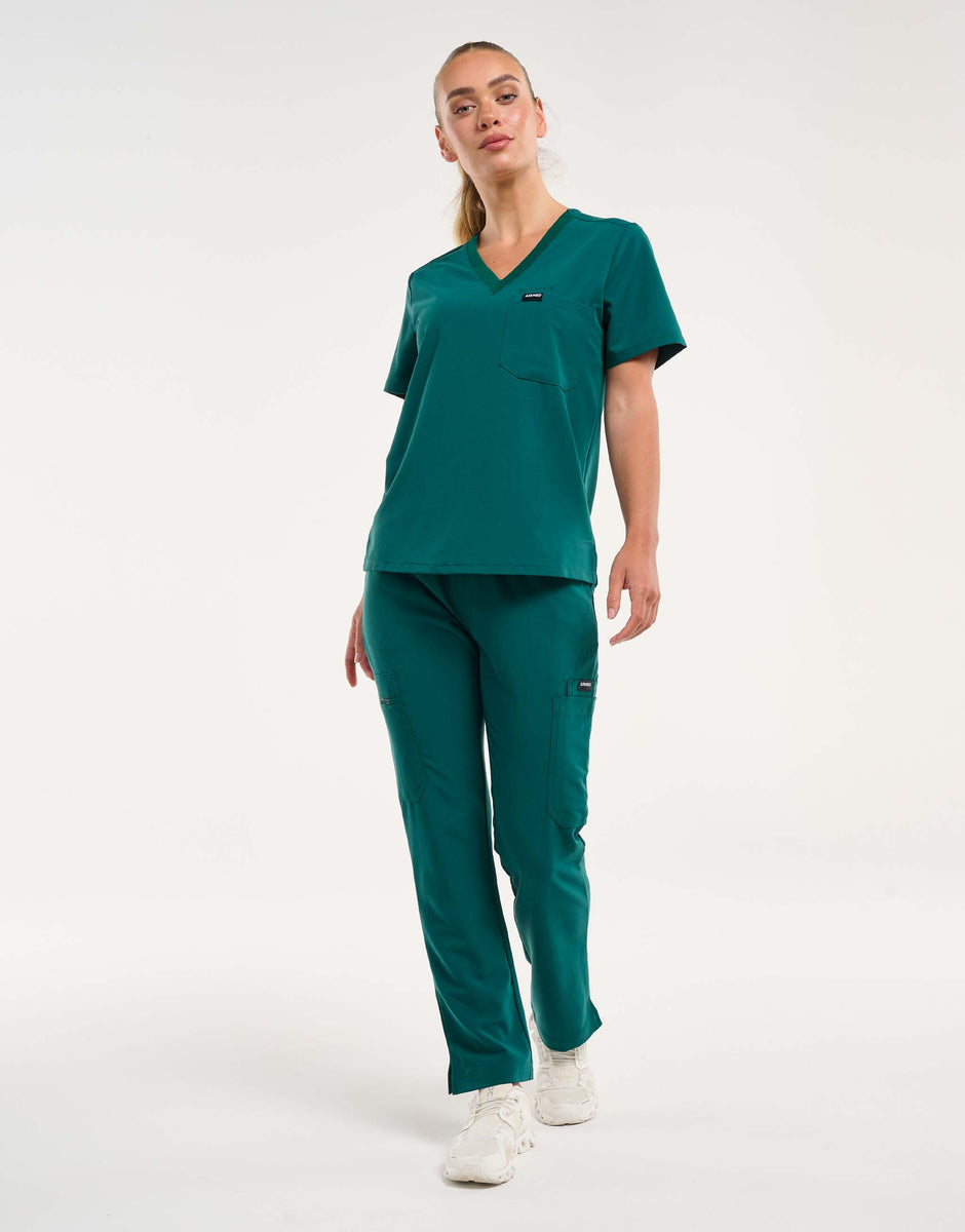 Essential Everyday Green Multi-Pocket Scrub Pants – Airmed Scrubs