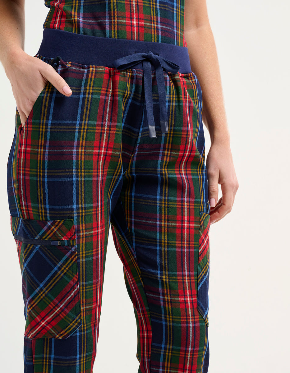 Essential Multi-Pocket Scrub Pants - Christmas Blue Tartan – Airmed Scrubs