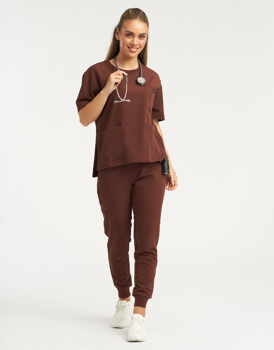 Essential Crewneck Scrub Top - Cocoa – Airmed Scrubs