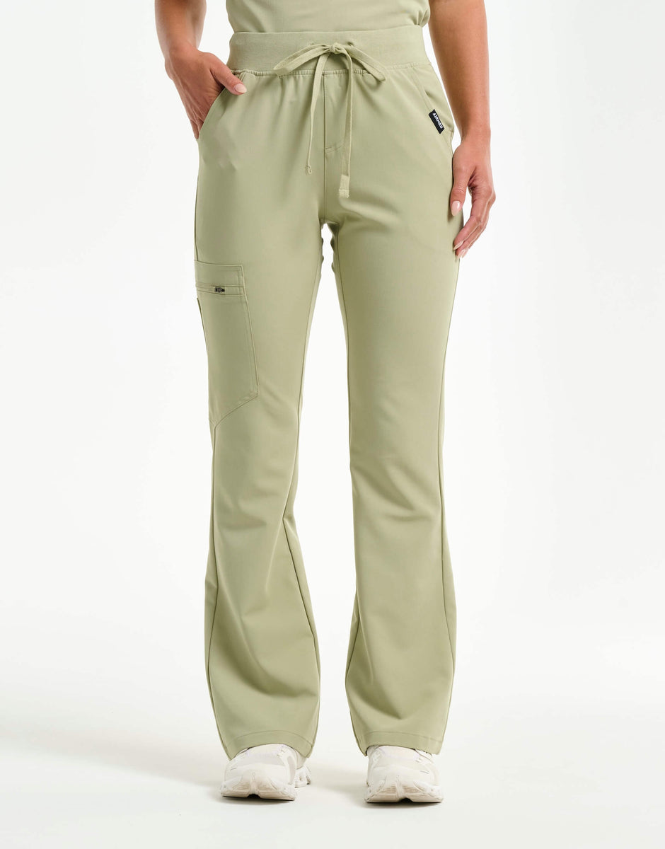 Essential Everyday Black Flare Scrub Pants – Airmed Scrubs
