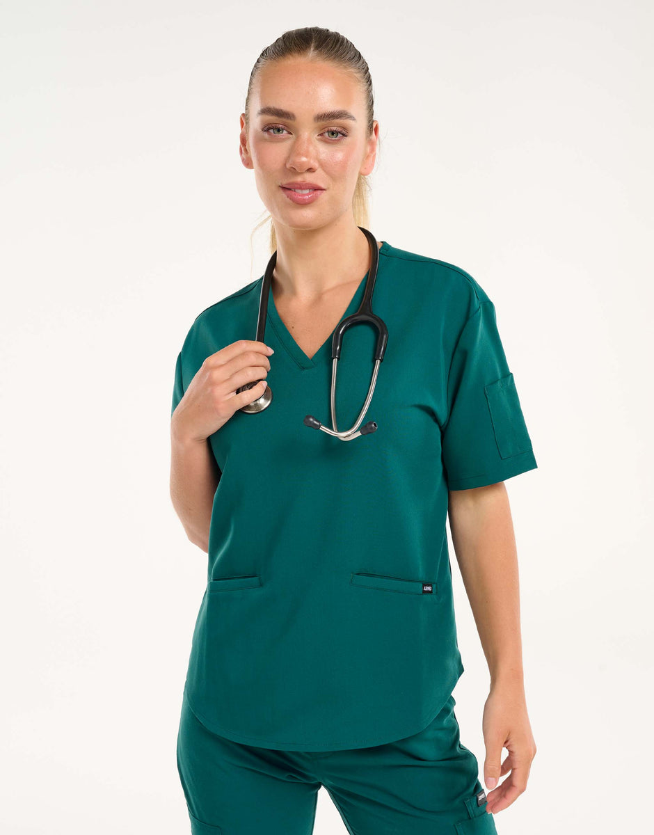 Essential Everyday Green V Neck Scrub Top – Airmed Scrubs